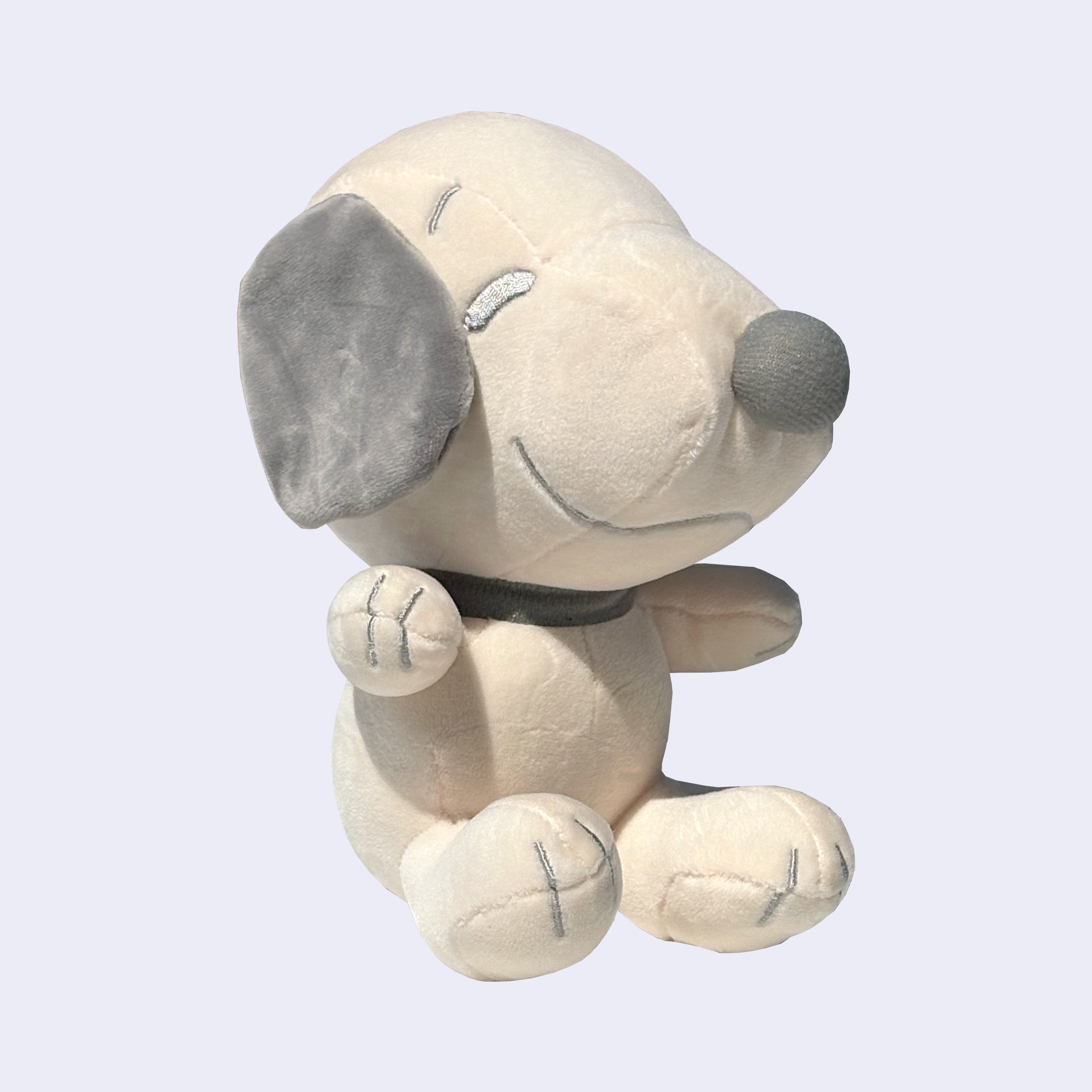 Peanuts - Snoopy 8" Plush Doll (Cream & Gray) – GiantRobotStore